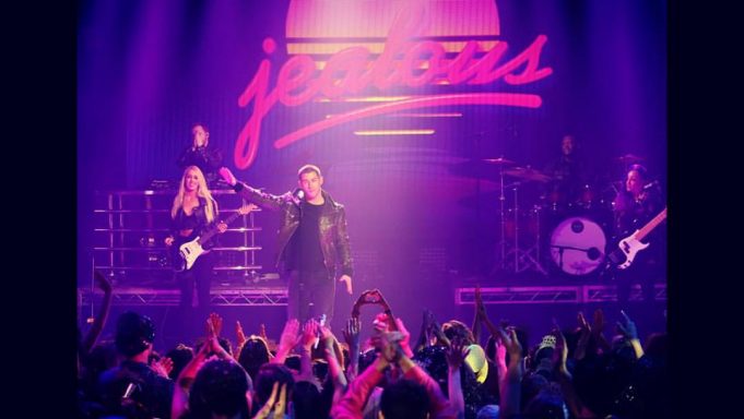 Arianna Powell—Strings of Inspiration | Inspiring Lives Magazine